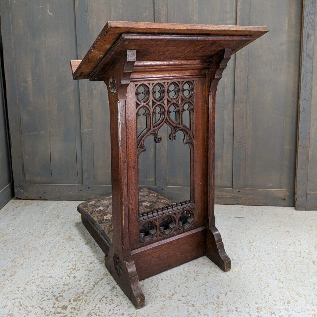 Savoy Private Royal Chapel Prayer Desk Prie Dieu with Crown & Dragon ...