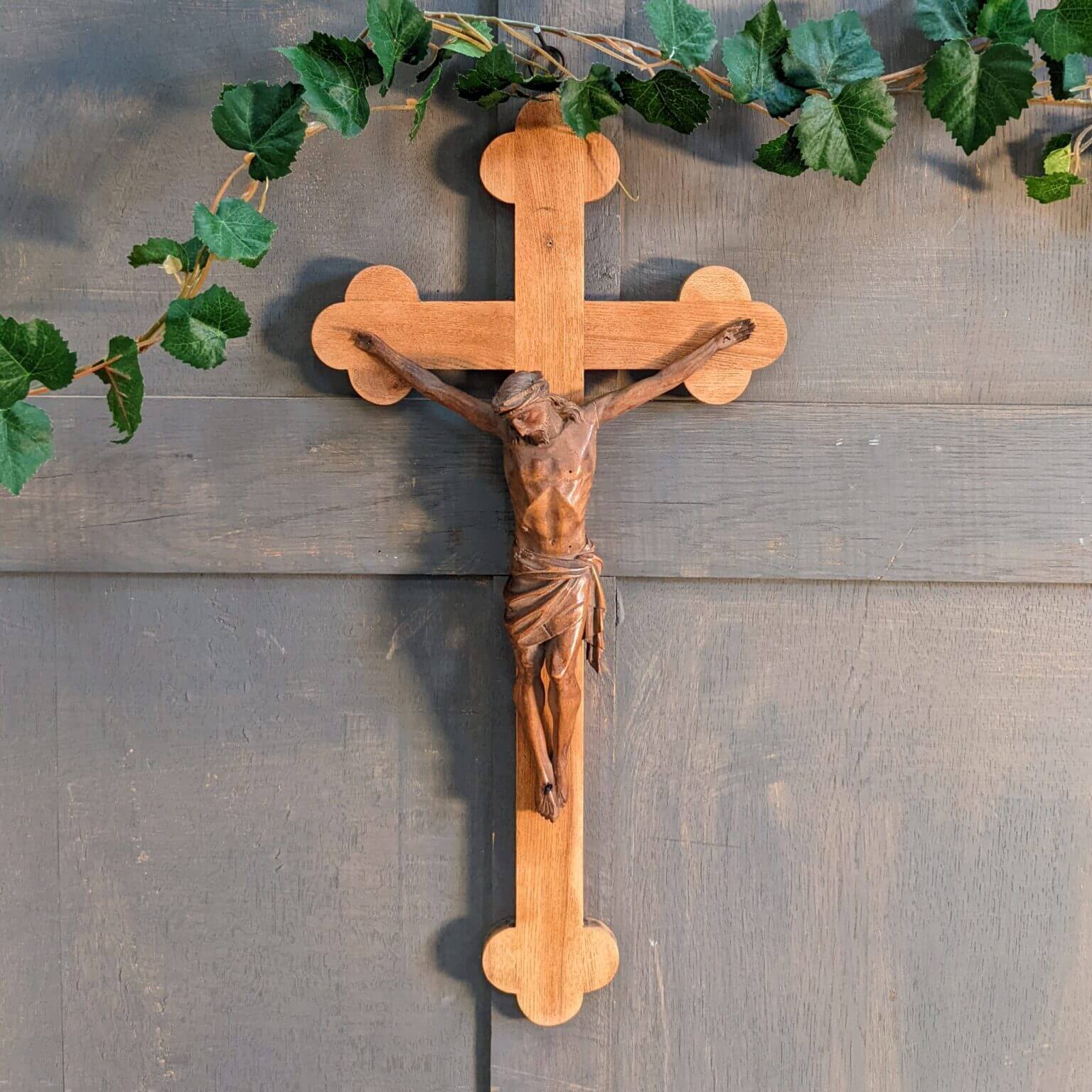 Vintage Carved Hardwood & Oak Crucifix Corpus Mounted on Bottony Cross ...
