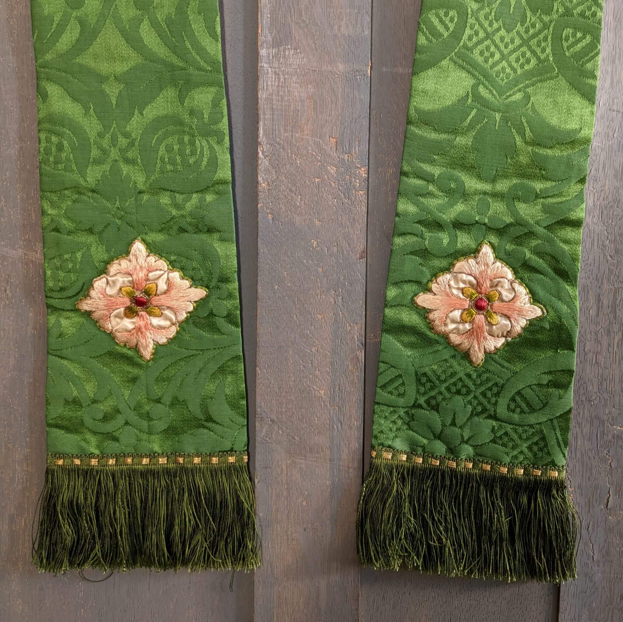 Beautiful Green Silk Damask Stole with Embroidered Applique & Fringe ...