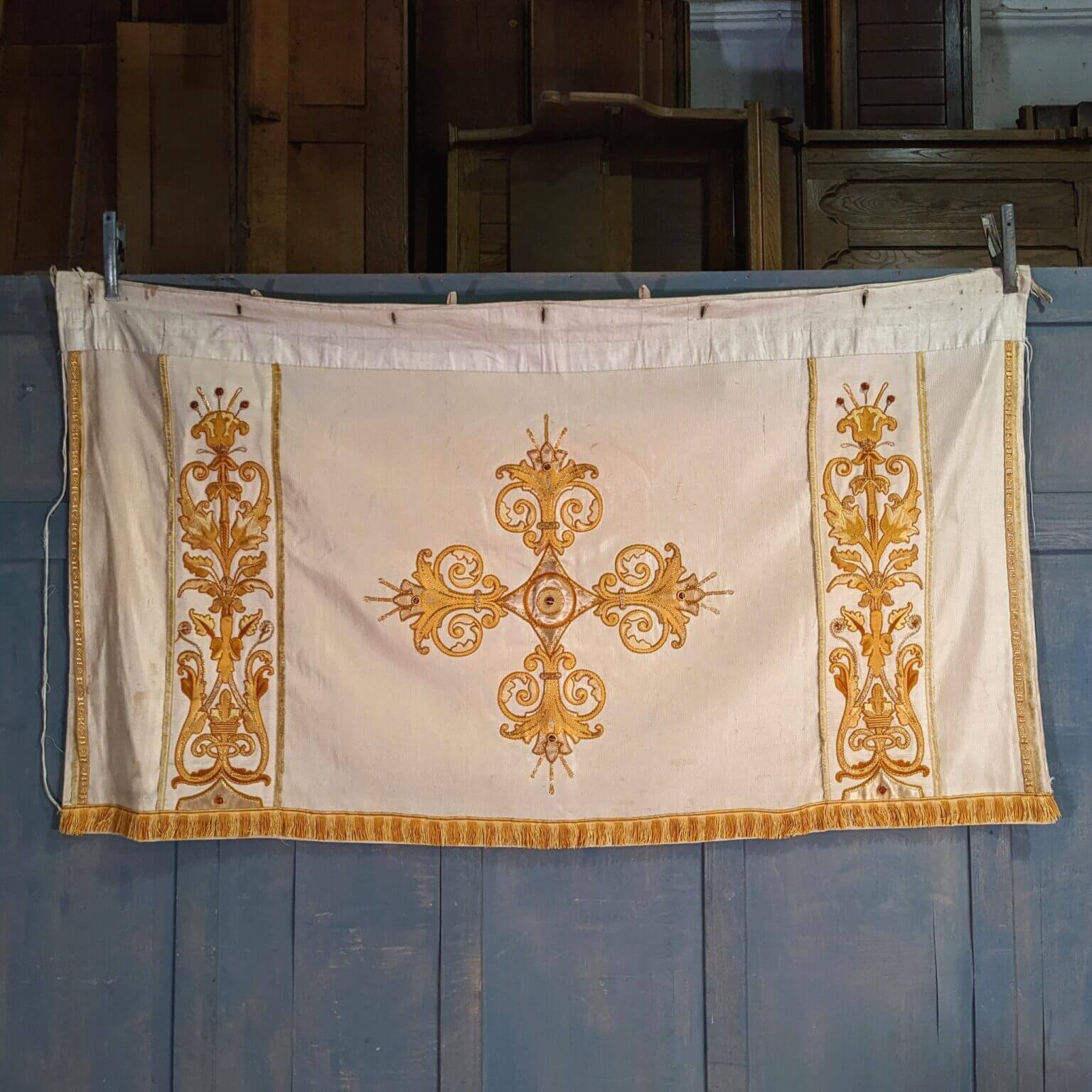 Elaborate & Grand Heavily Embroidered Cream & Gold Altar Frontal (SOLD ...