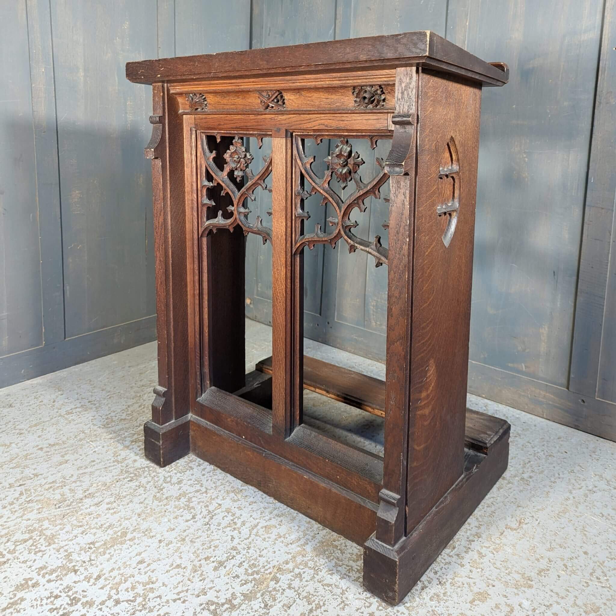 Prayer Desks, Prie Dieux & Kneelers - Antique Church Furnishings