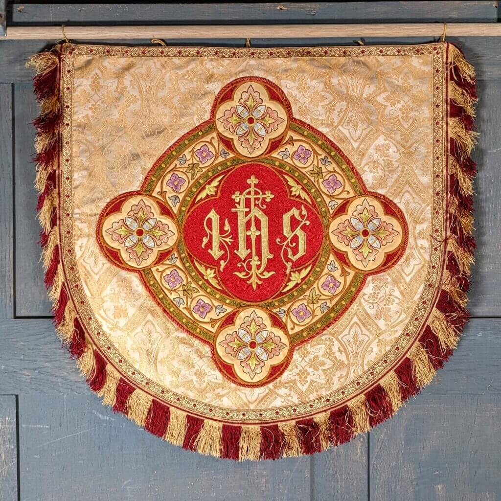 Gorgeous Foliate Heavy 'IHS' Applique Embroidered Cream Damask Hanging ...