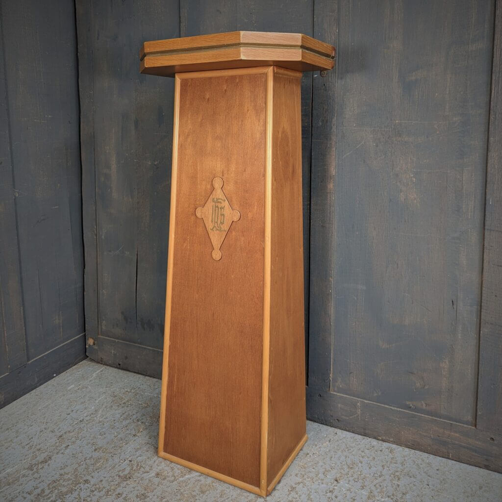 Lightweight Wall Attached Religious Statue Stand