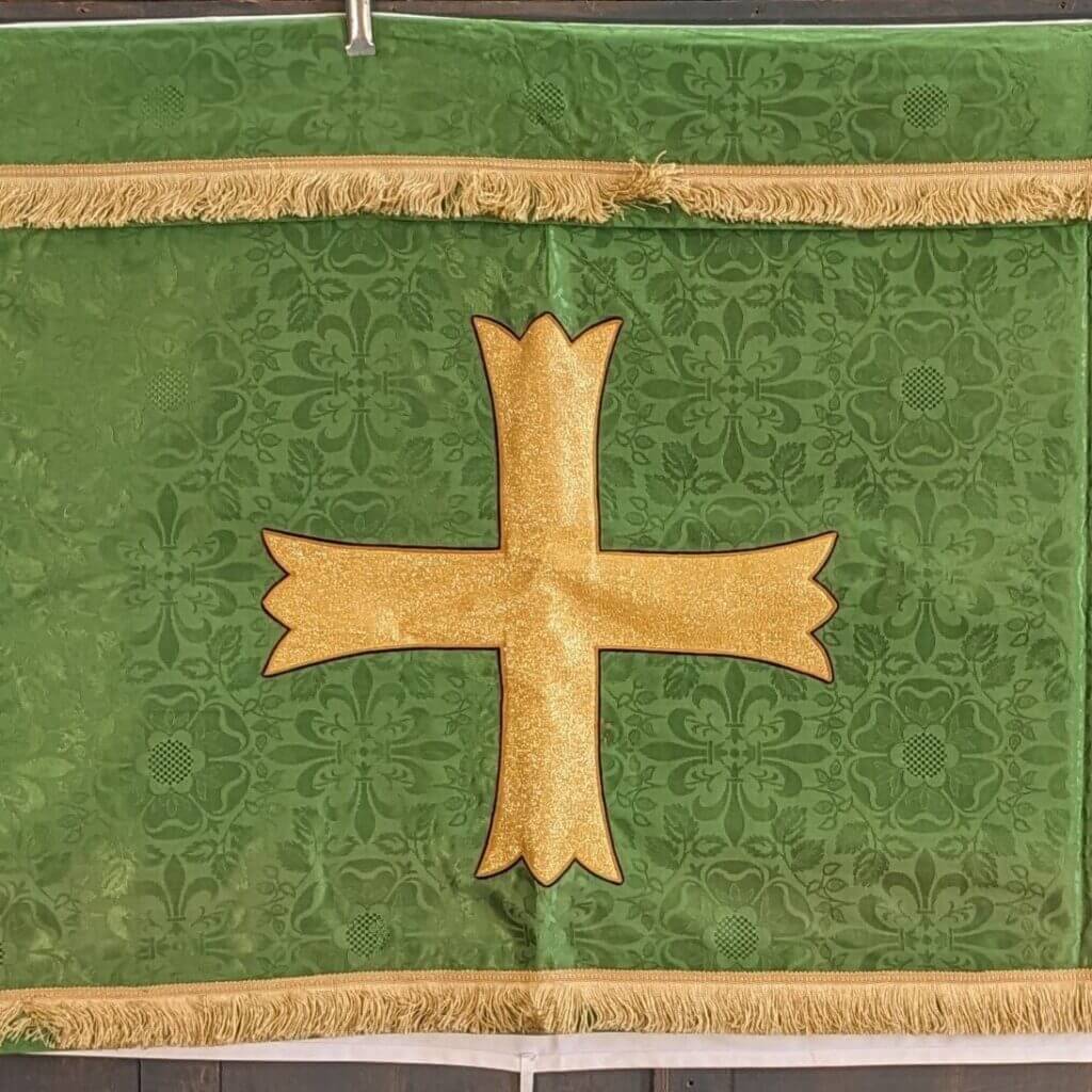 Welsh Made Quality Green & Gold Yellow Silk Damask Wrap-Around Altar ...