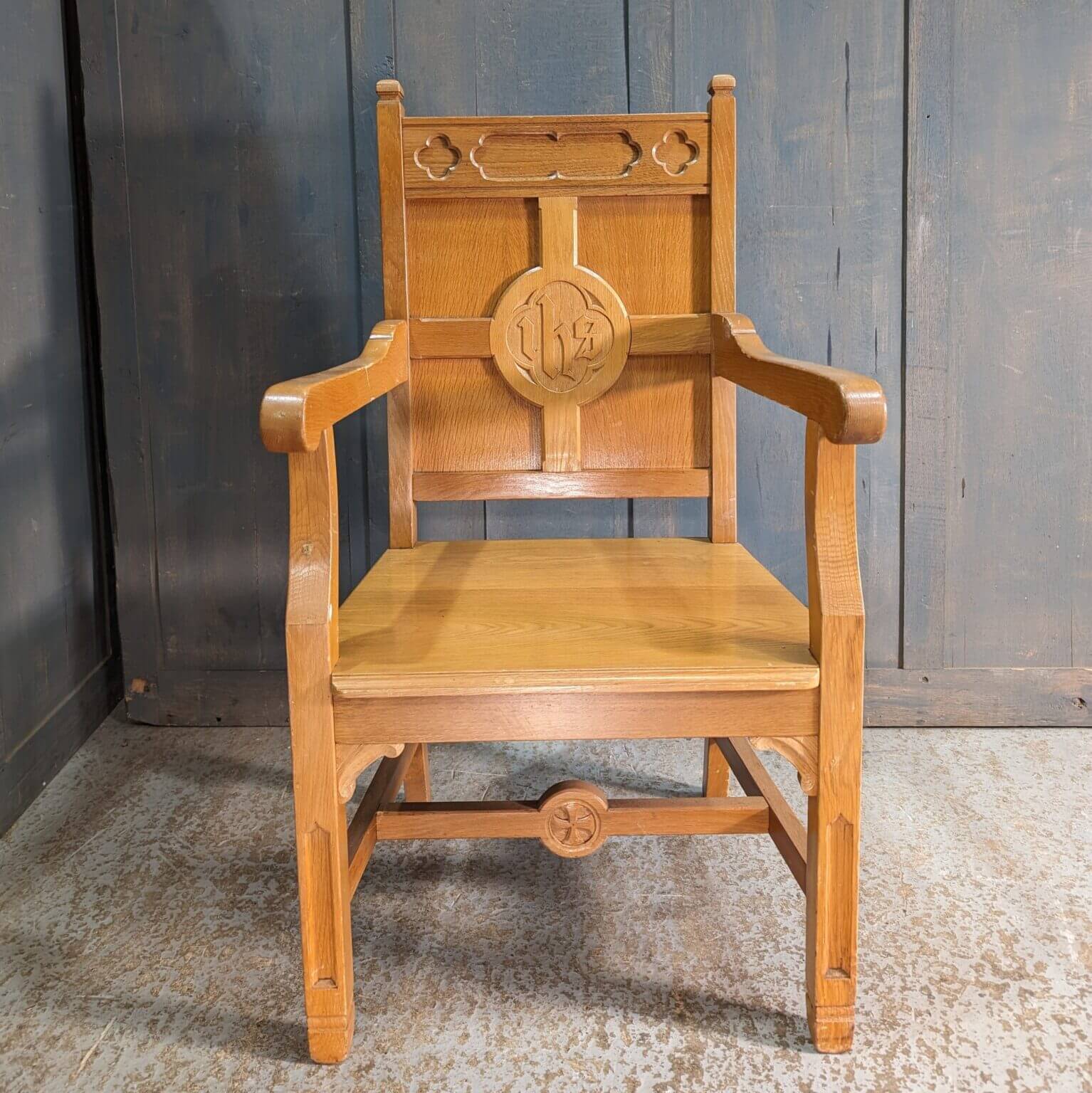 Clergy Chairs - Antique Church Furnishings