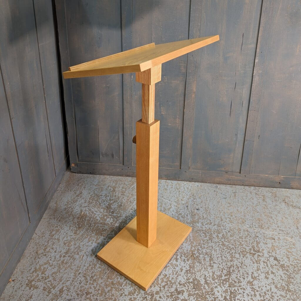 Modern Oak & Veneer Adjustable Church Reading Lectern Ambo from Epping ...