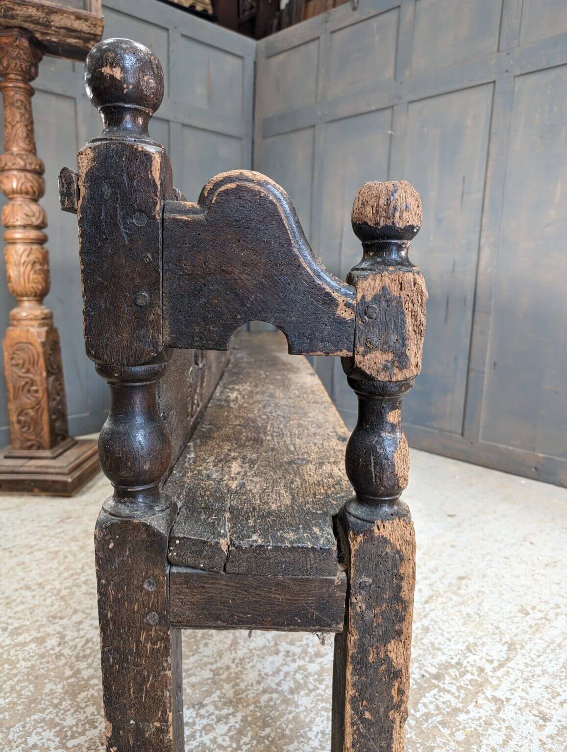 Very Early 16th /17th Century Carved Oak Church Pew