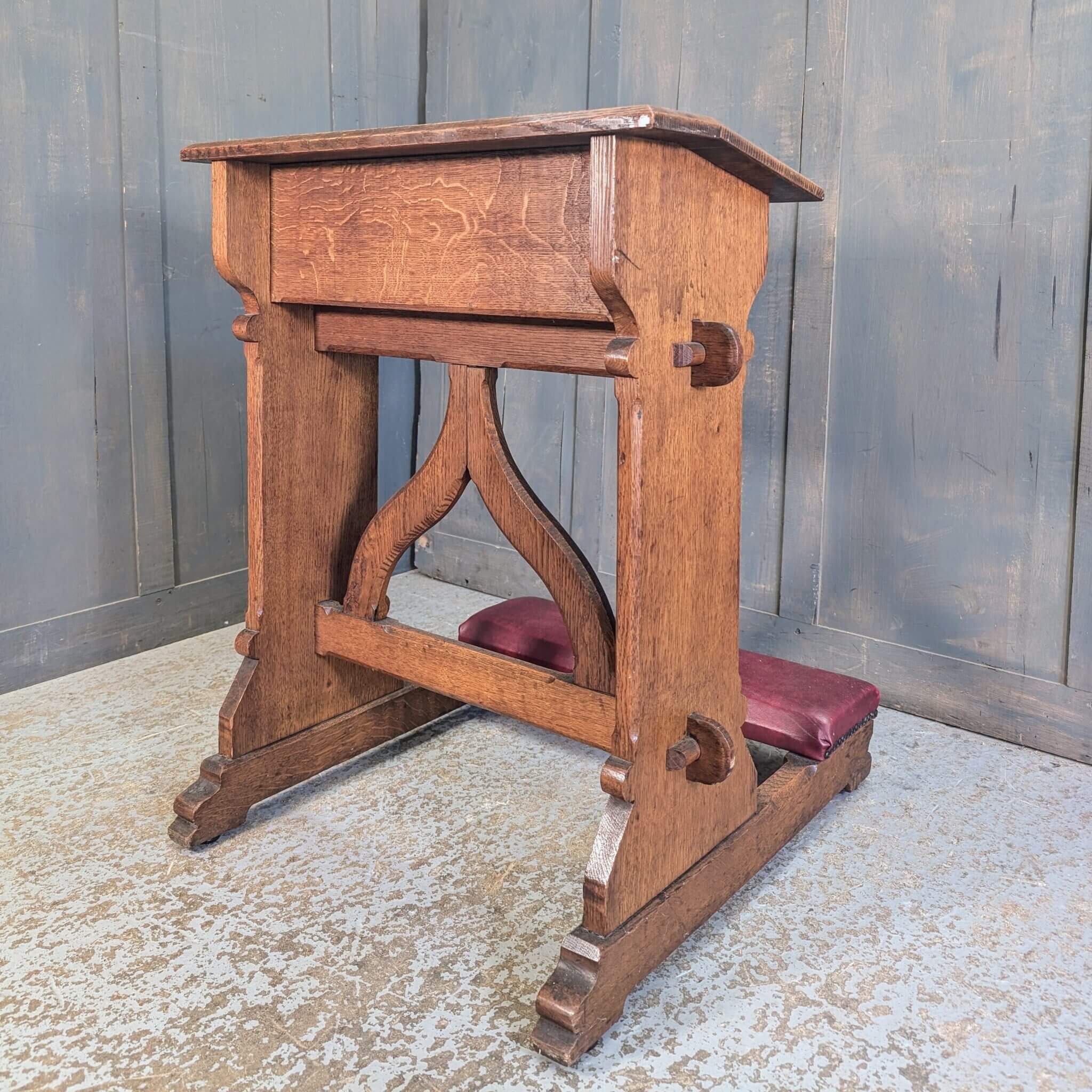 Prayer Desks, Prie Dieux & Kneelers - Antique Church Furnishings