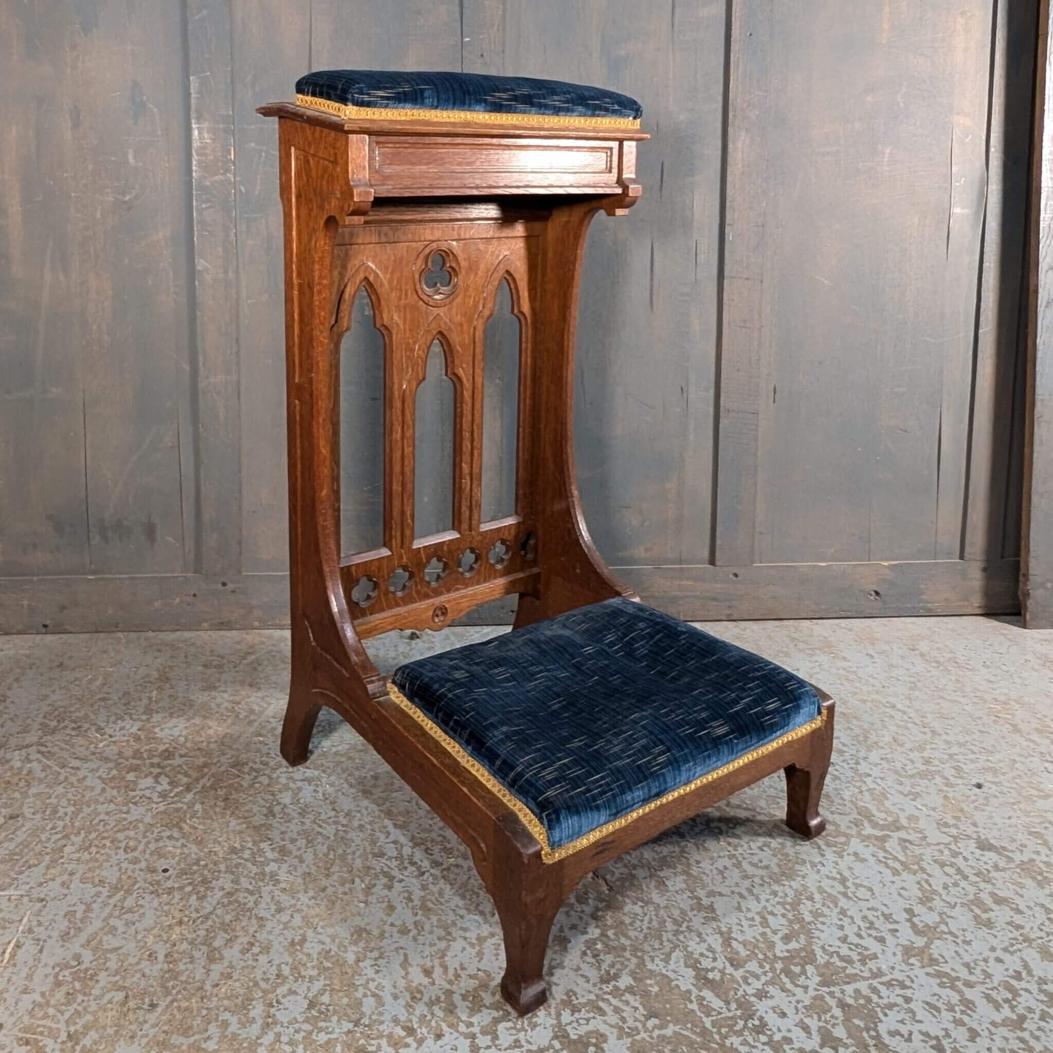 Prayer Desks, Prie Dieux & Kneelers - Antique Church Furnishings